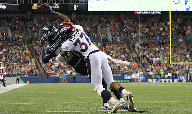 Seahawks add Linden Stephens, Anthony Rush after placing 2 on IR