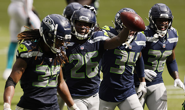 Seahawks' D, a far cry from last time they were 4-0, takes a step forward