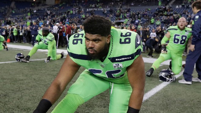 Seahawks reportedly re-sign OG Jordan Simmons, OT Cedric Ogbuehi ...
