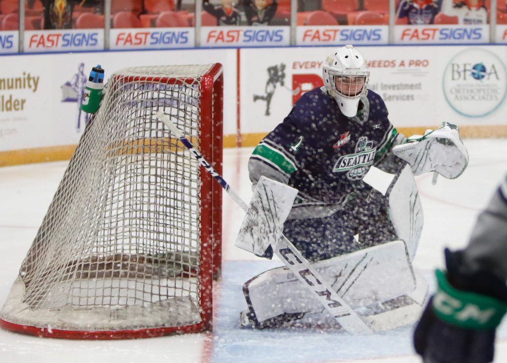 Scott Ratzlaff earns first WHL win as Thunderbirds beat Tri-City