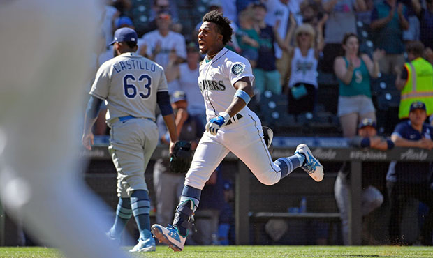 Shed Long Jr.'s walkoff slam gives Mariners 6-2 win, sweep over Rays