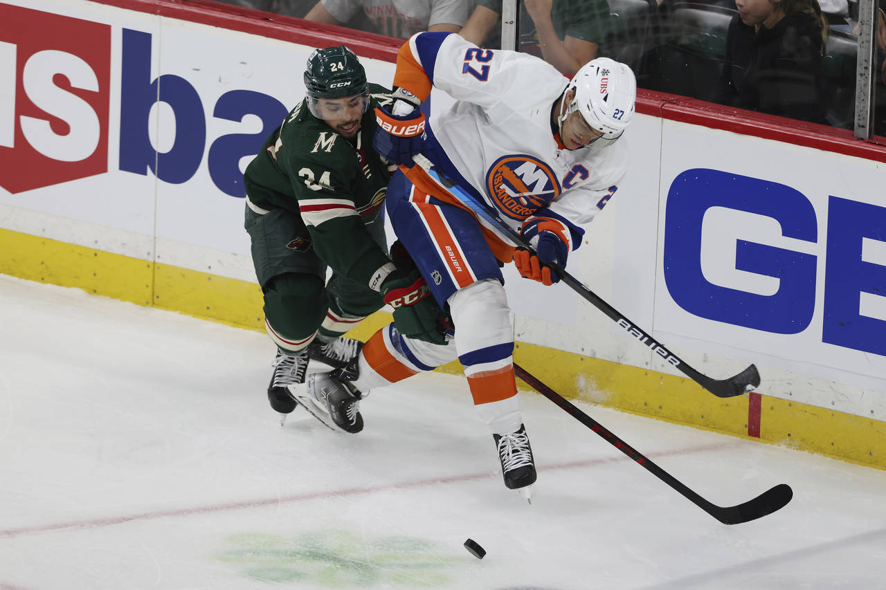 Wild surge past Lee, Islanders 5-2 with 4-goal 3rd period