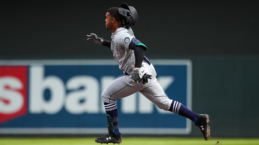Watch: Julio Rodriguez's first MLB hit starts Mariners rally in ...