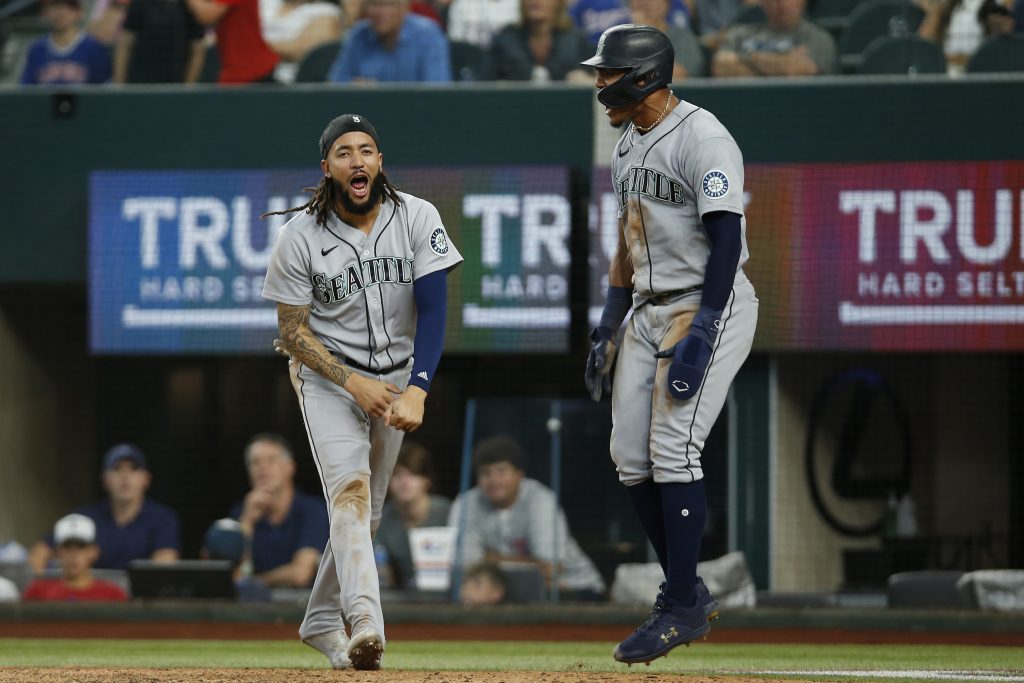 Mariners rally late to beat Texas 6-5, win 3rd straight series ...