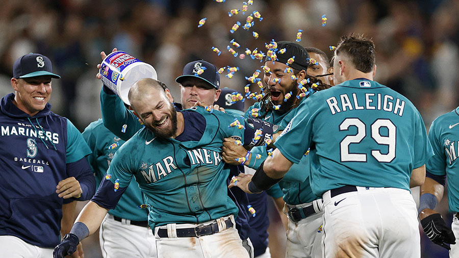 Mitch Haniger lifts Mariners over Guardians 3-2 in 11 innings