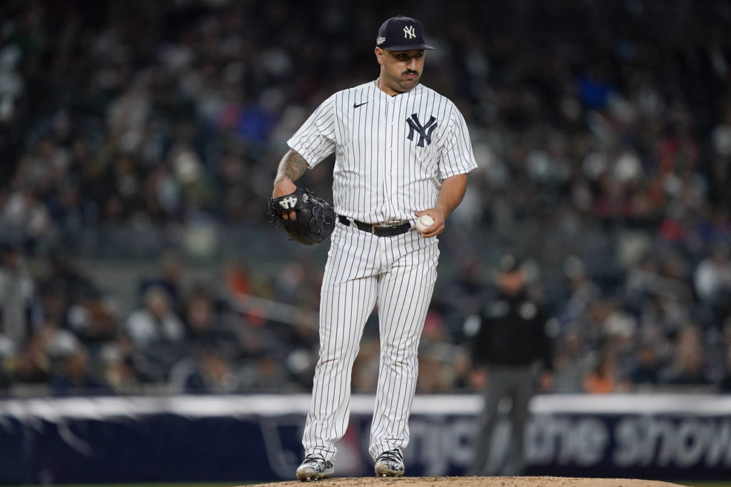 Cortes hurt, leaves after tying 3-run HR in ALCS Game 4