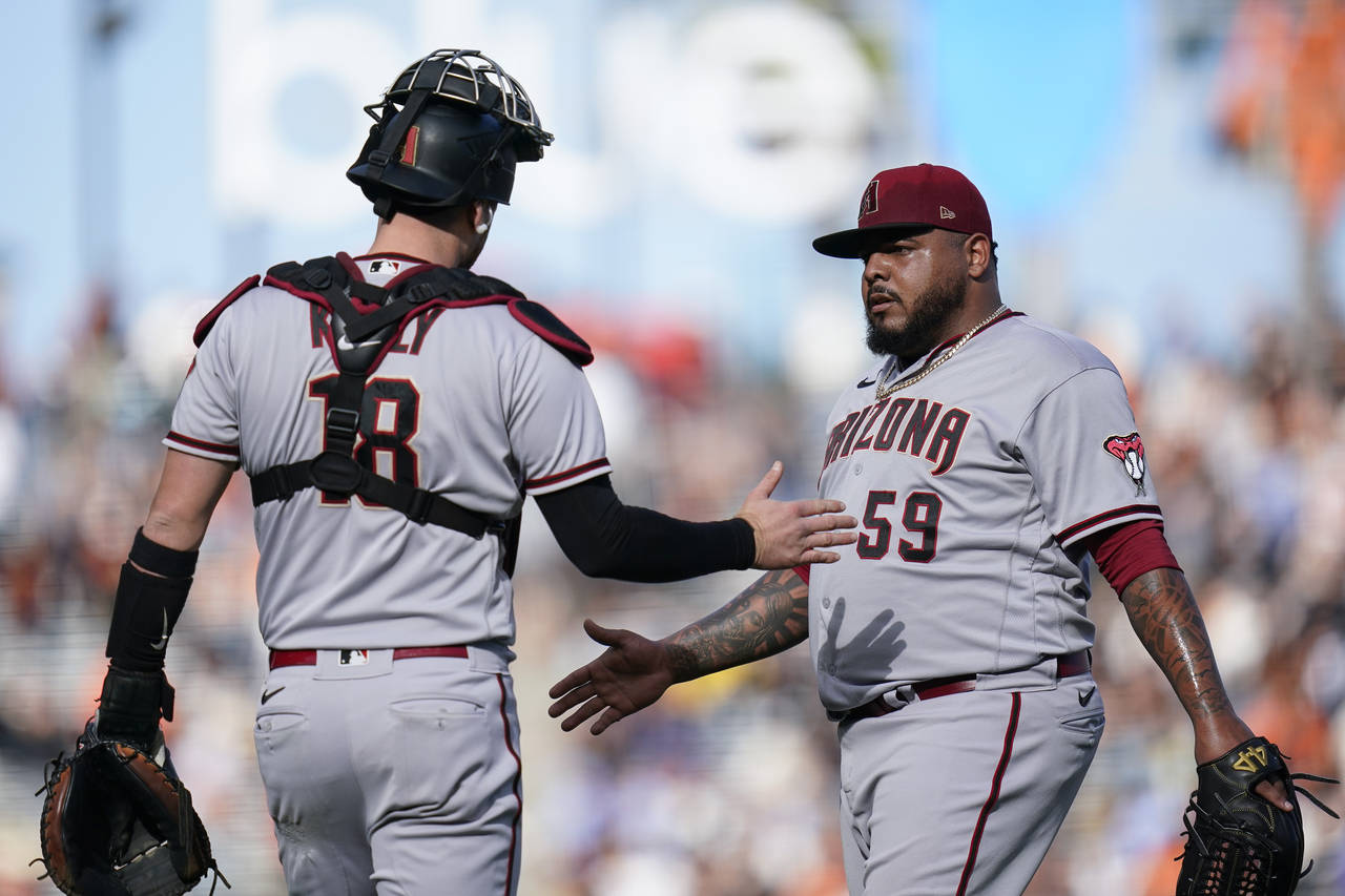Giants lose to D-backs, eliminated from playoff contention