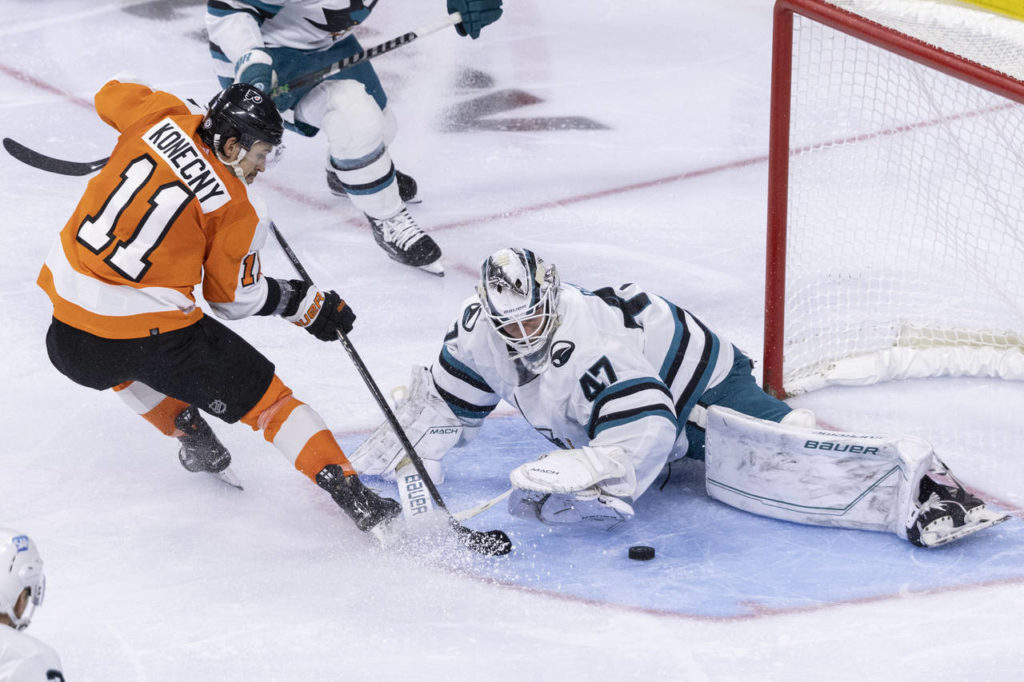 Reimer gets 26th career shutout as Sharks beat Flyers 3-0
