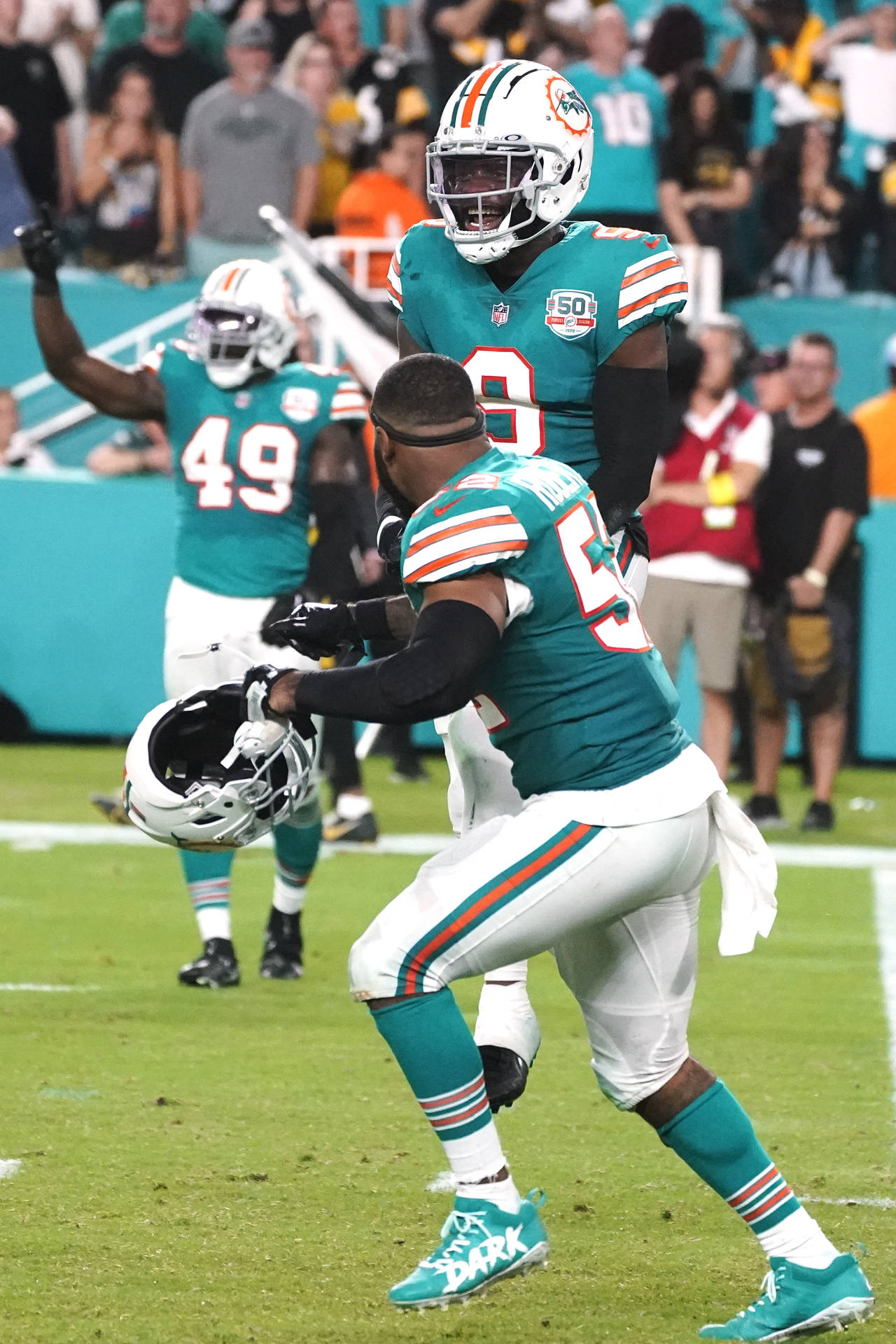 Tua, Dolphins survive scoreless 2nd half to beat Steelers