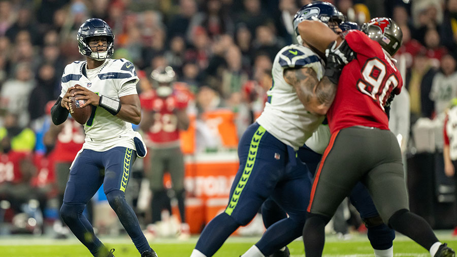 Bump's Seahawks Breakdown: Pros & cons from loss to Bucs in Germany