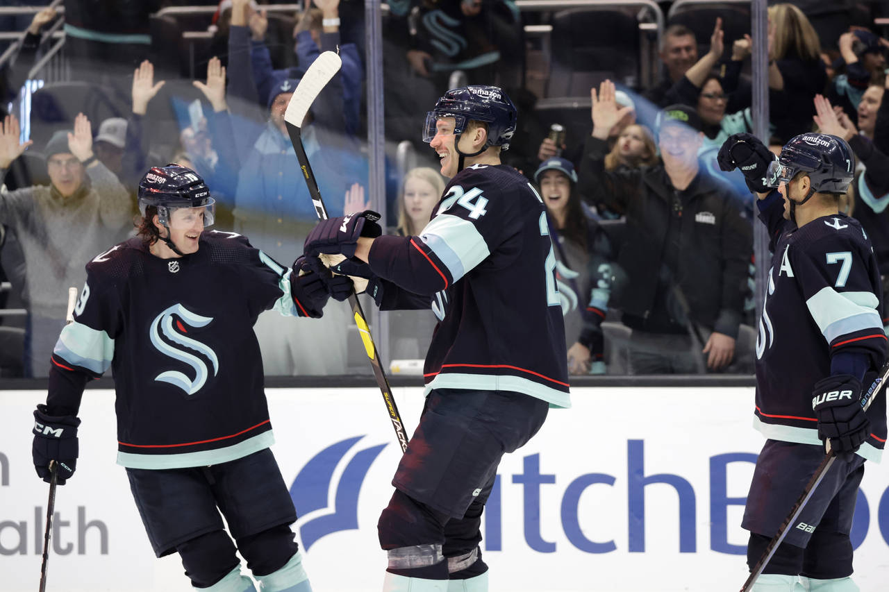 Kraken set club record for goals, beat Sharks 8-5 to keep rolling ...