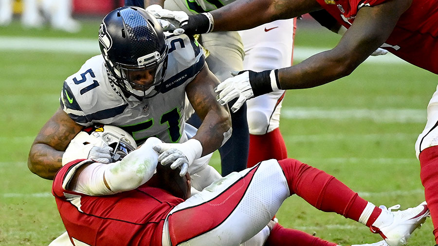Bruce Irvin feels right back at home producing for Seahawks - Seattle ...