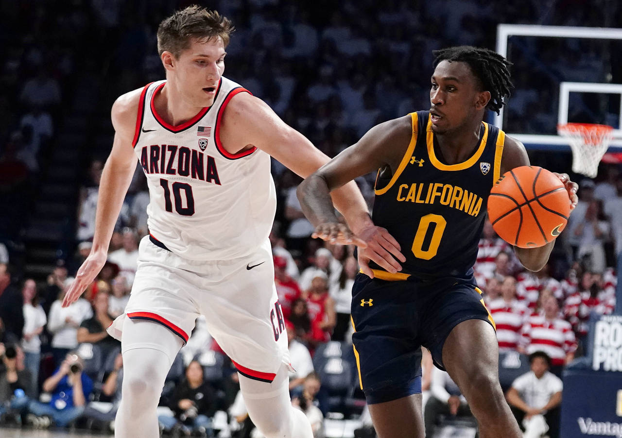 No. 4 Arizona rebounds from first loss, beats winless Cal