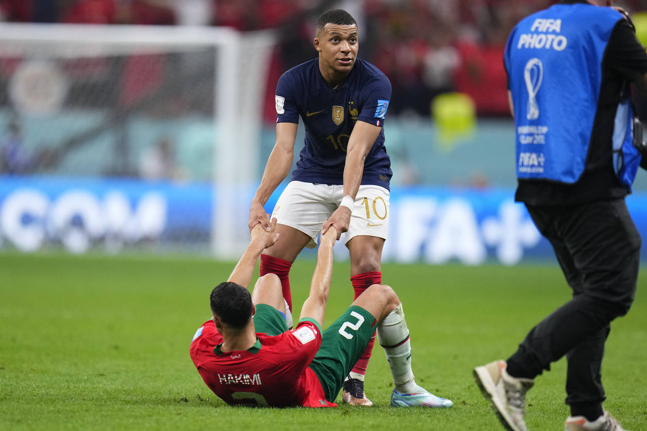 Mbappe, France advance to World Cup final, beat Morocco 2-0