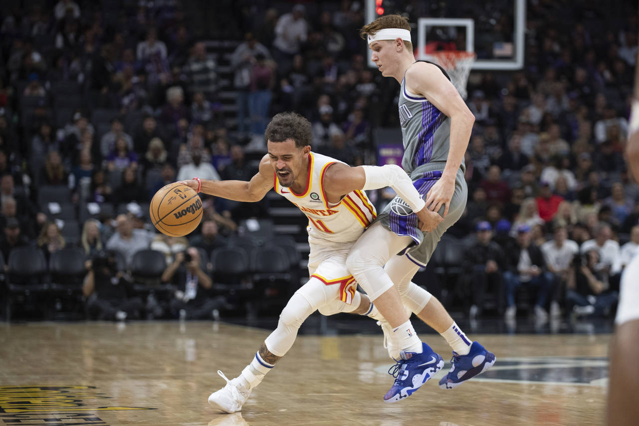Hunter, Collins star as Hawks beat Kings 120-117