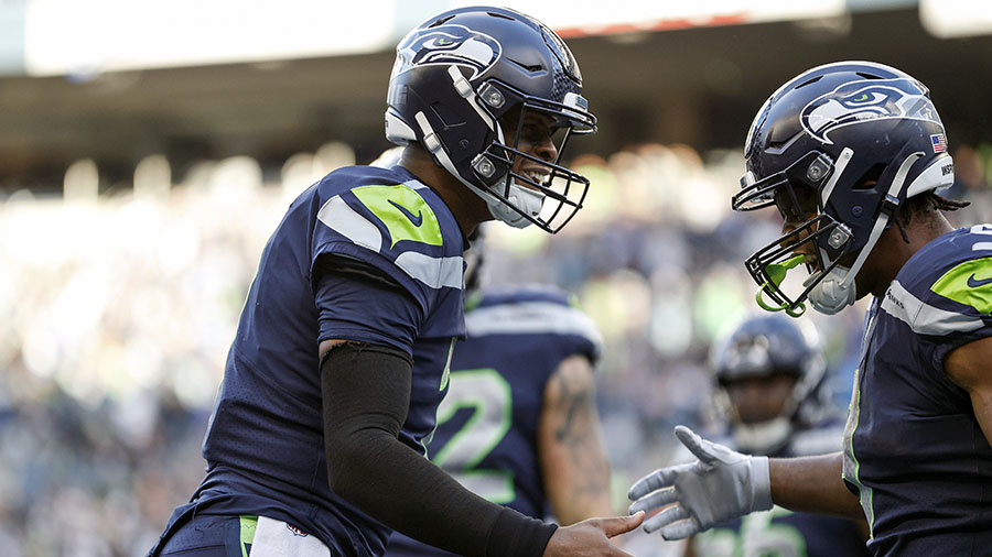 3 Seahawks named finalists for awards at NFL Honors ceremony