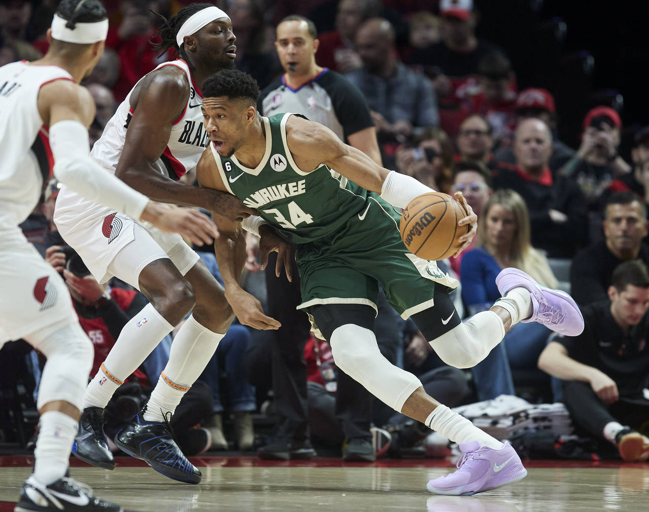 Bucks beat Trail Blazers 127-108 for 8th straight win