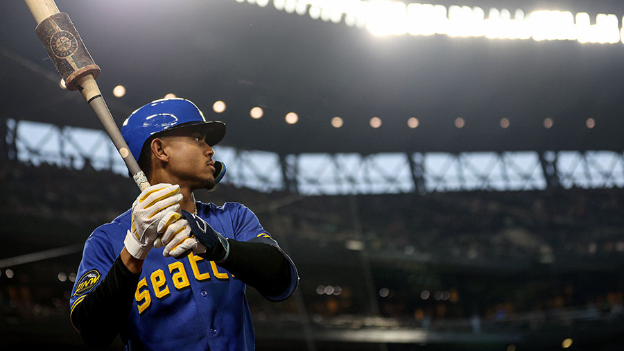 Gallery: Mariners break out City Connect uniforms for 1st time