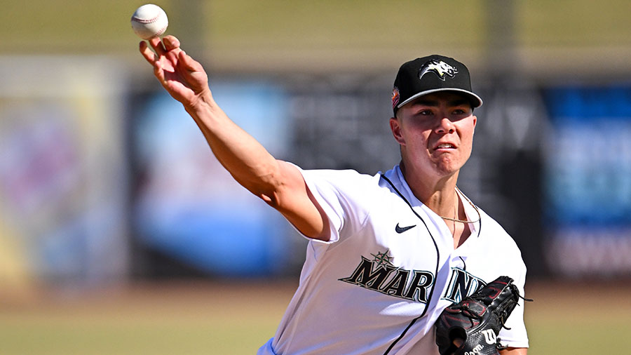 Seattle Mariners' Gonzales to IL, prospect Bryan Woo to debut
