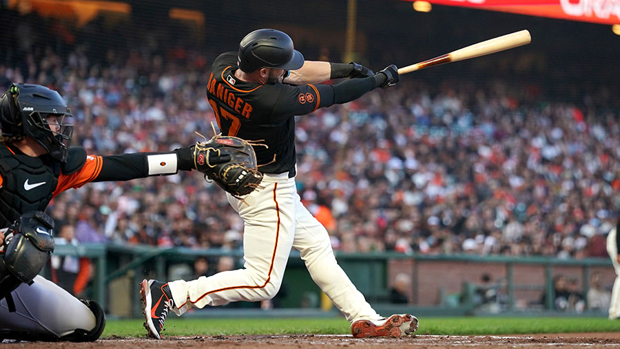 Giants' Mitch Haniger breaks forearm when hit by pitch - Seattle Sports