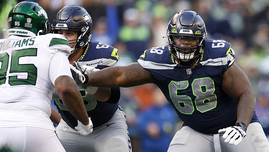Seahawks Inactives: Lewis out but Haynes in on O-line in Cincy