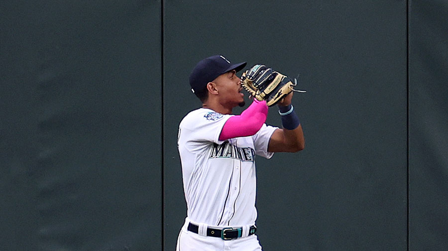 Seattle Mariners commercials: Latest teams up Julio, franchise icon