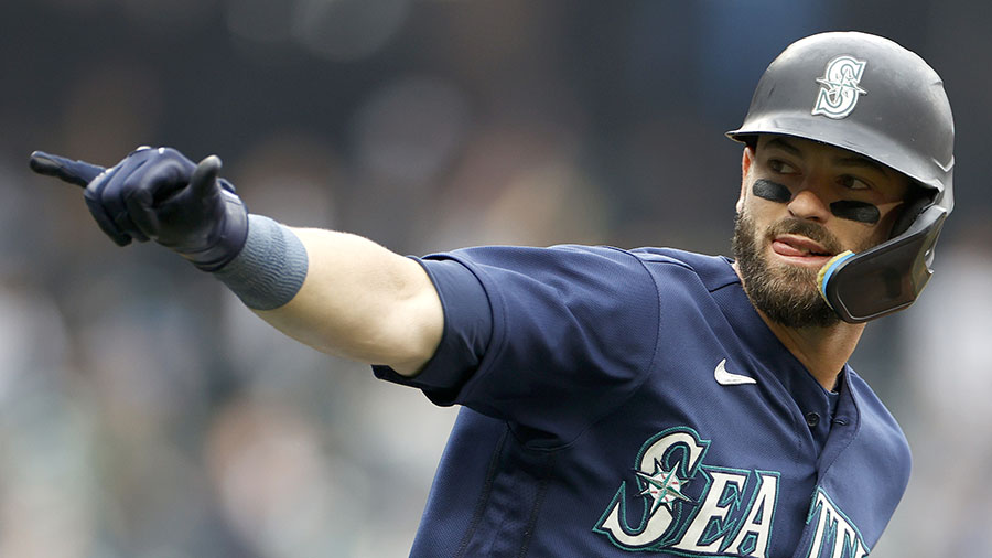 Mitch Haniger feels more comfortable back with Seattle Mariners