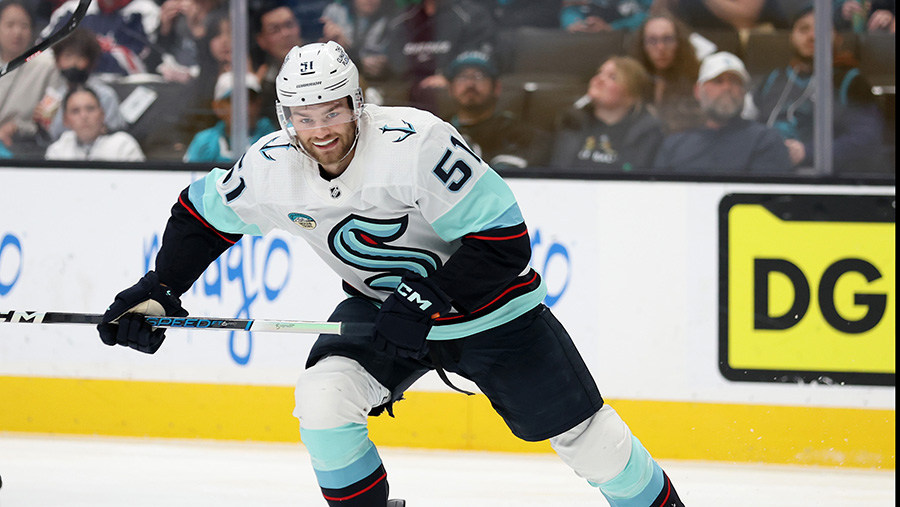 Shane Wright's 2-goal game leads Kraken past Ducks 3-1 - Seattle Sports